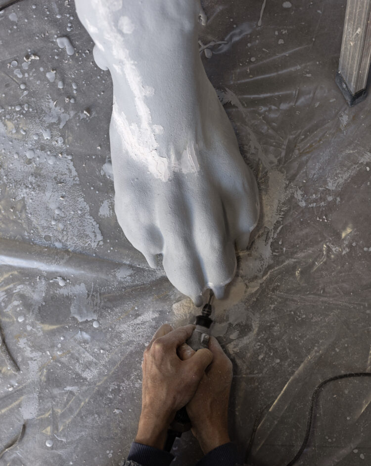 Ron Mueck - Fondation Cartier pour l'art contemporain